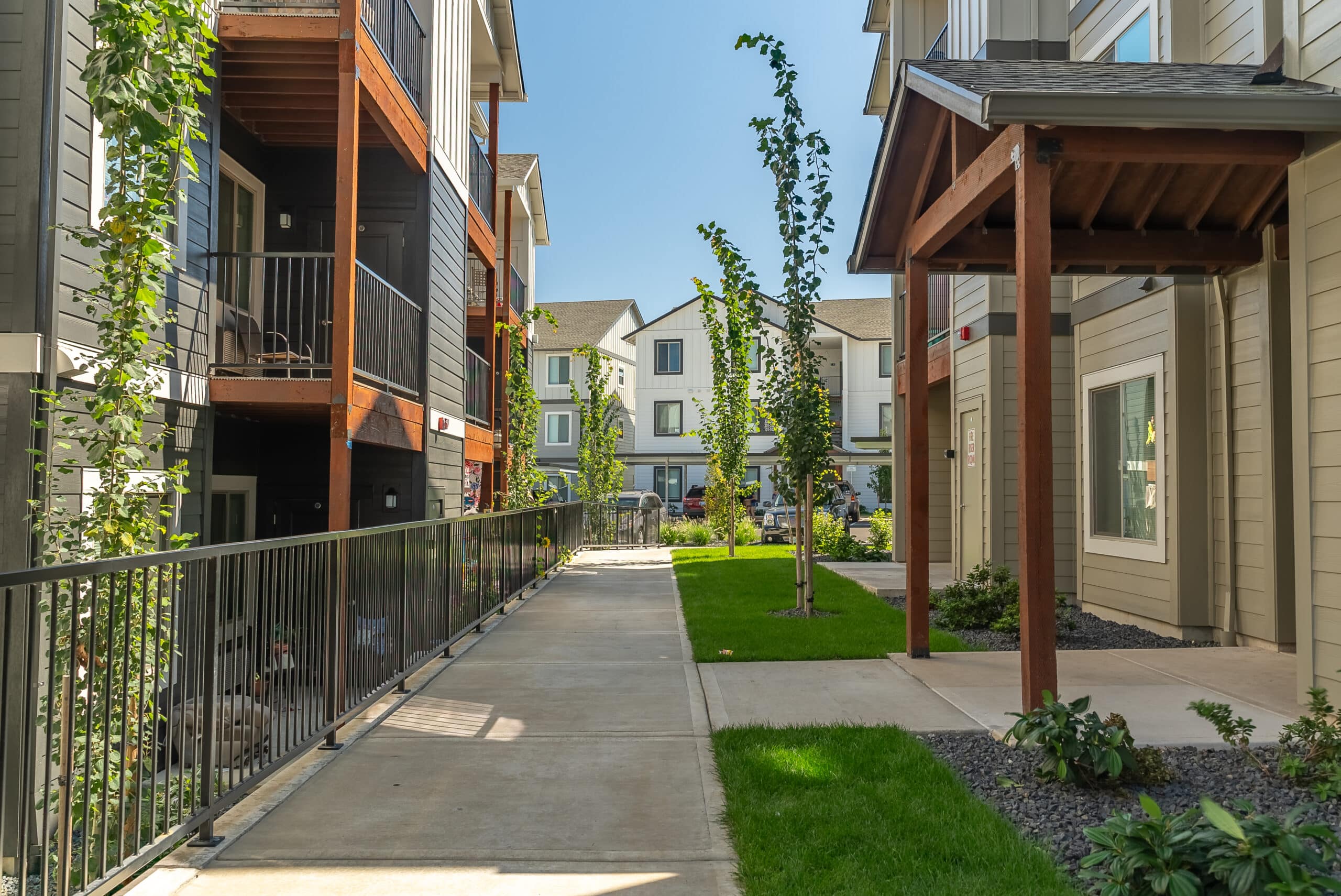 Cascade Place Apartment Homes | Stratum Property Management